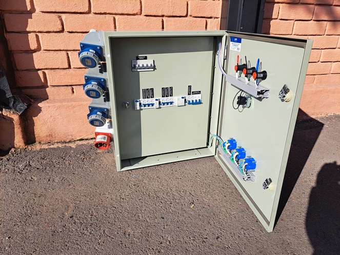 Gabinete Metálico / Tablero Eléctrico 2 puertas / 600 x 500x 200 mm ...